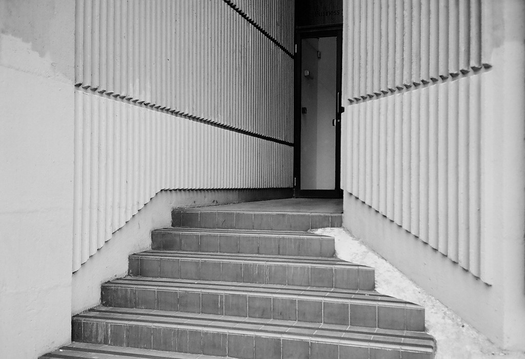 Why Concrete Looks Grey In Color ? Fact Check