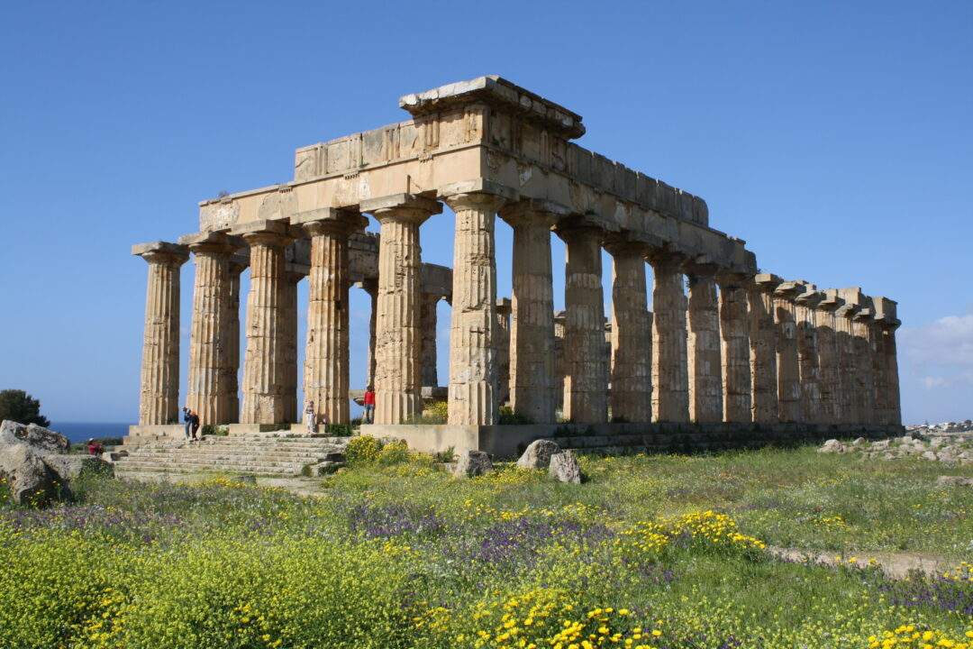 Historical Evolution of Architecture in the Archaic Era